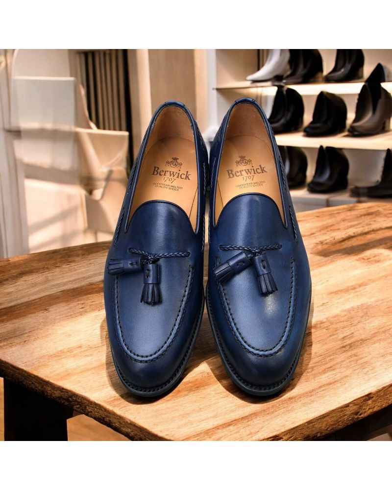 Berwick Mocassin à pompons 4340, cuir bleu marine, cousu Goodyear