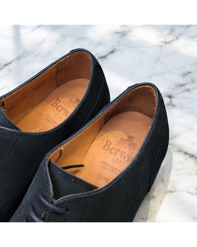 Derbie Berwick 3566 daim noir cousu Goodyear